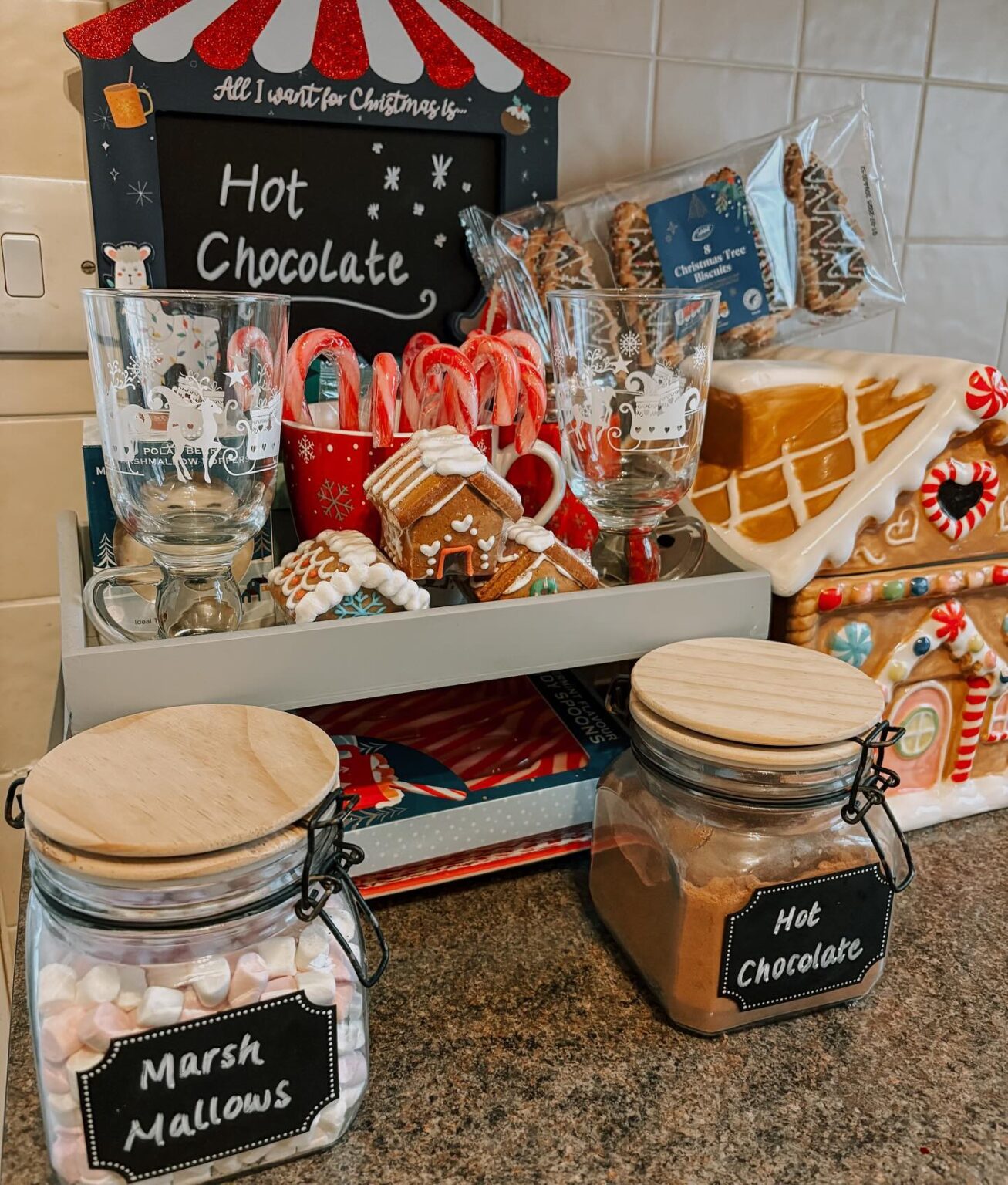 Hot Cocoa Station at Home: Best Hot Chocolate Station Ideas to Try ...