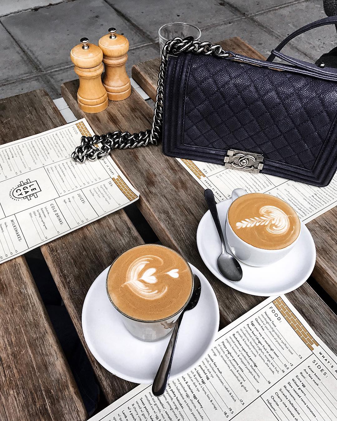 15 Cute Coffee Date Outfit Ideas: What to Wear to a Coffee Date ...