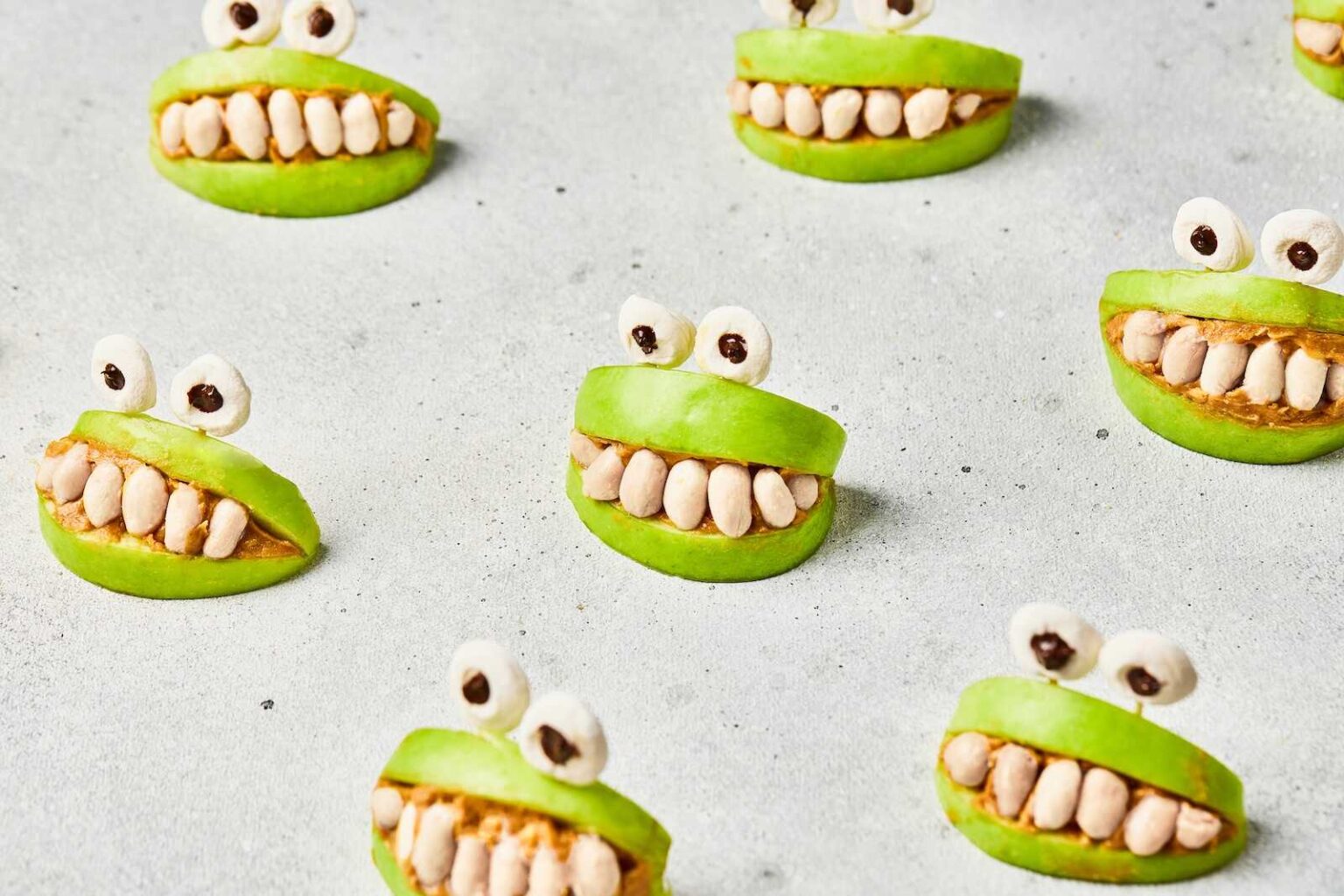 30+ Spooky & Fun Halloween Desserts Everyone Will Love - Coffee Taste ...